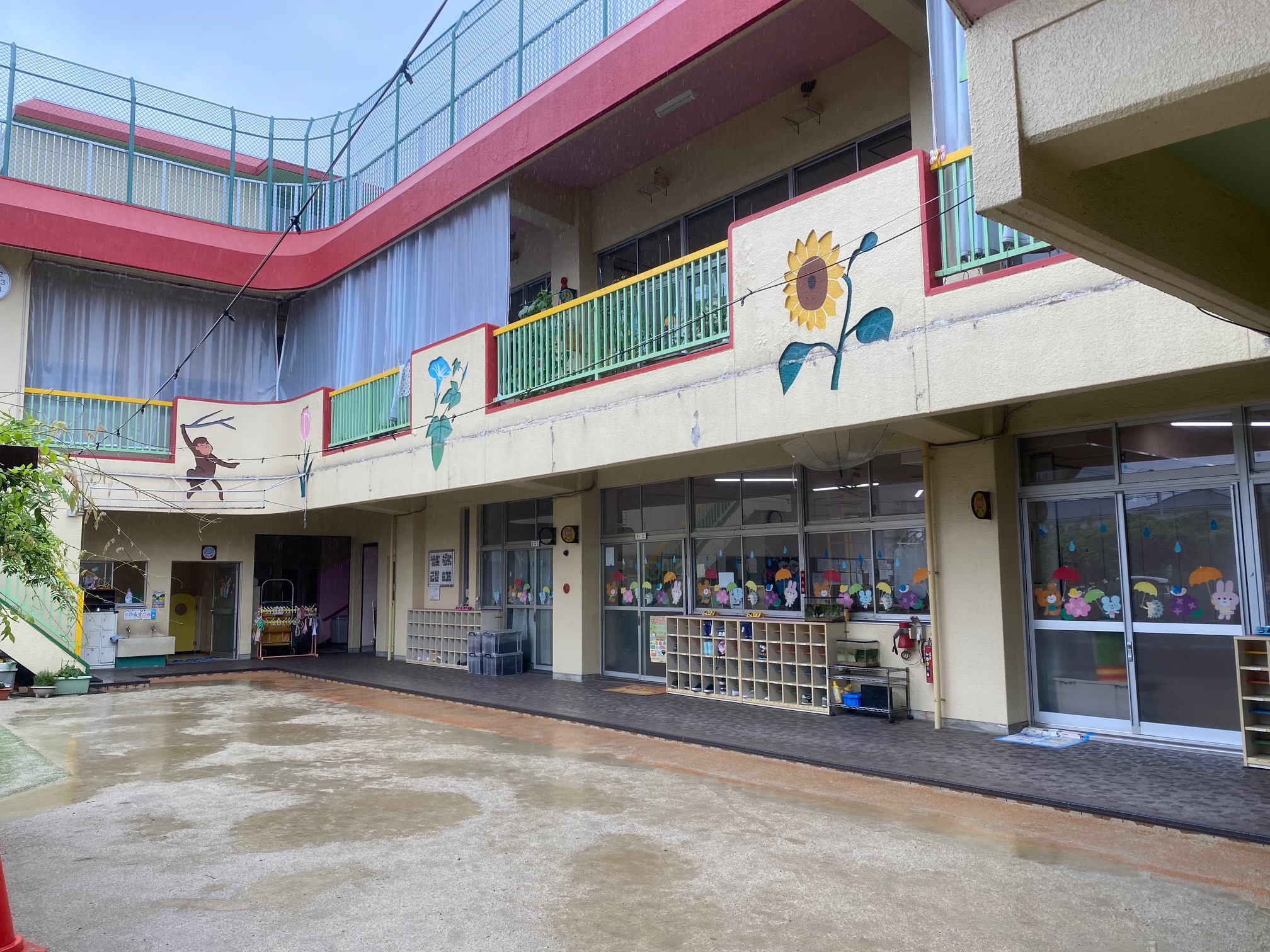 【名古屋市中村区】保育園 テントからオーニングへ交換工事 : オーニングテント・ビニールカーテン・間仕切りの製作・施工｜愛知・名古屋｜シーエスピーエル株式会社 CSPL.inc